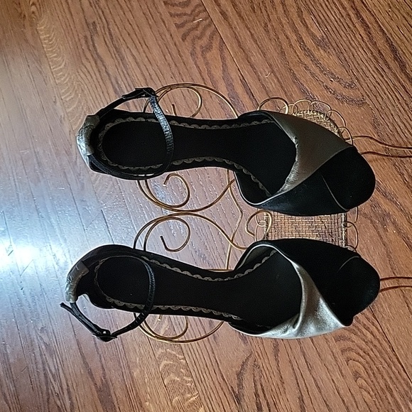JH Collectibles | Shoes | Jhjuliette Hogan Black Students And Pewter ...